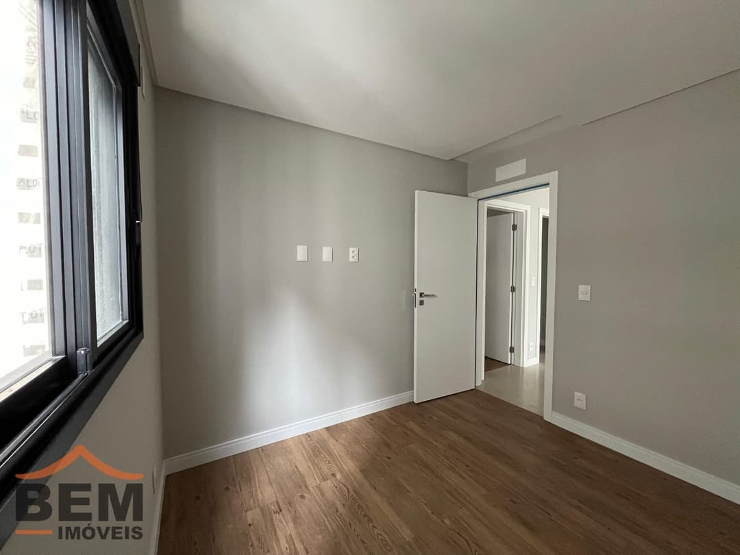 Apartamento à Venda com 3 quartos sendo 1 suíte, 2 vagas no bairro ...