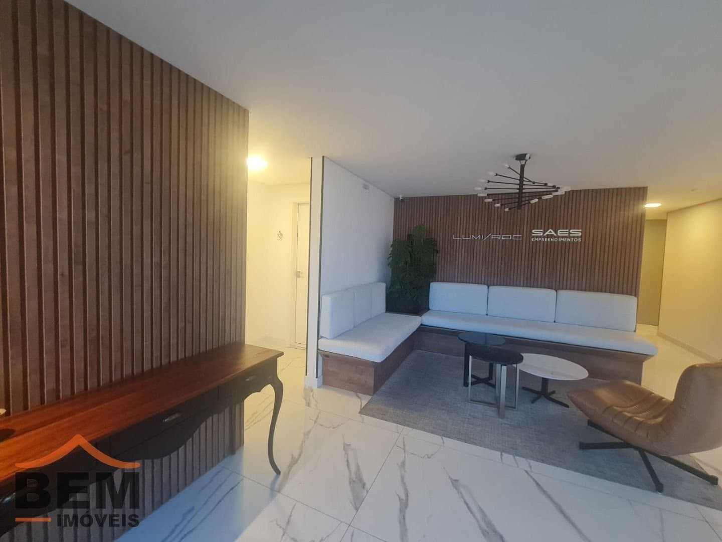 Apartamento para Locação com 2 quartos sendo 2 suítes, 1 vaga no bairro ...