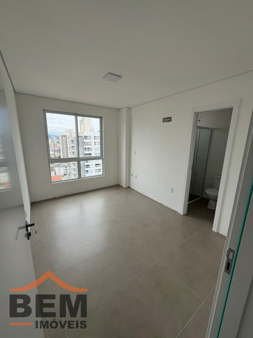Apartamento à Venda com 2 quartos sendo 1 suíte, 1 vaga no bairro Vila ...